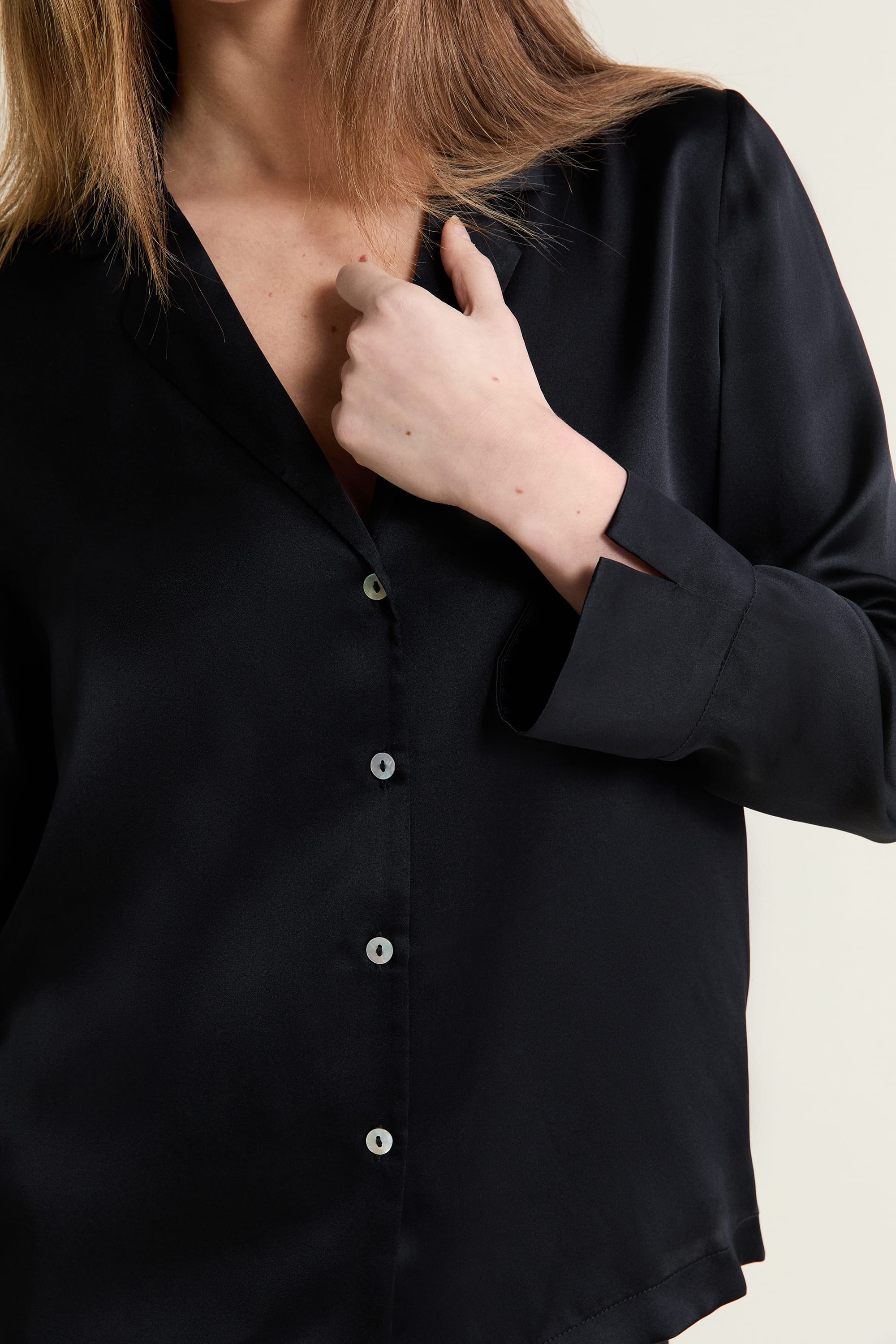 Chemise de pyjama en soie PEARLY NOIR - ETAM