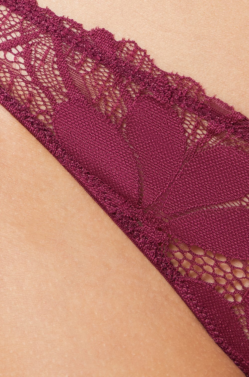 V Shape Lace Bikini Epatante Prune Etam